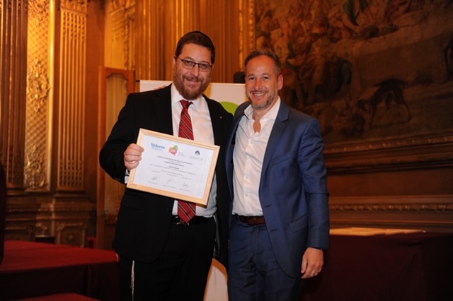 Argentina: AMIA entregó más de mil tarjetas alimentarias